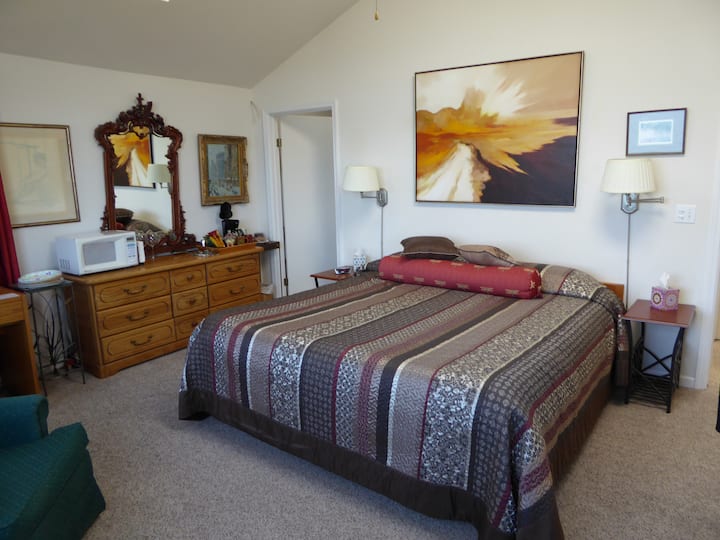 Large Bright Room, Great View, Private Entrance! - Anacortes, WA