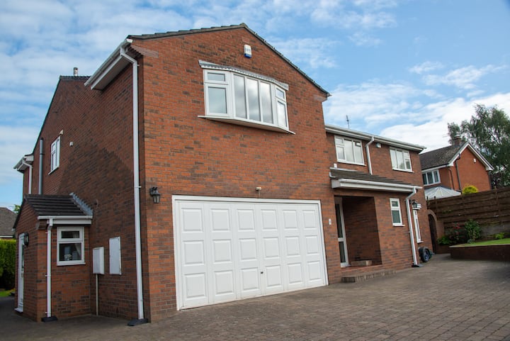 North Rode Vacation Rentals & Homes - England, United Kingdom | Airbnb