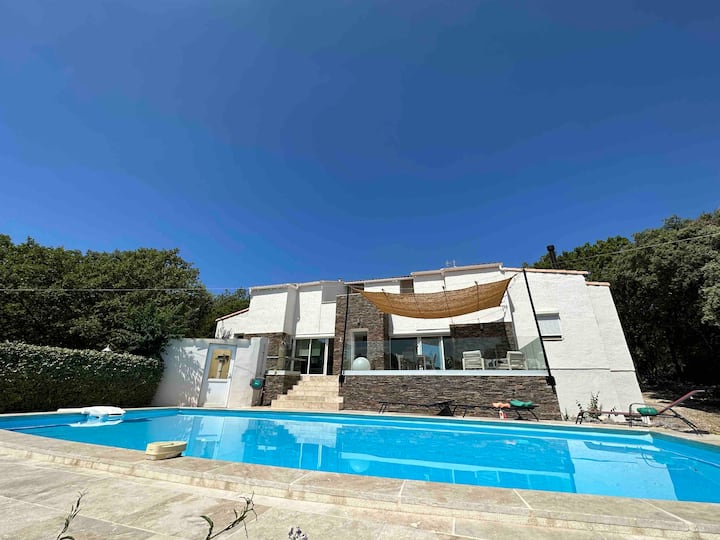 Grande Villa  Avec Vue Sur Pic Saint Loup - France