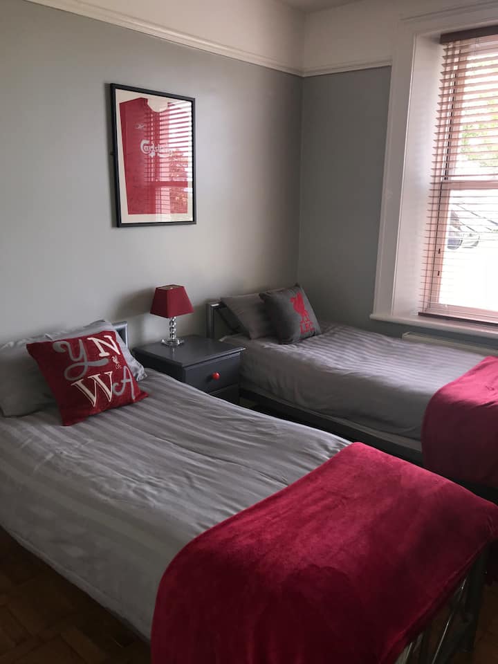 Room 6, The Guest House, 100 Yards From Lfc!! - Liverpool