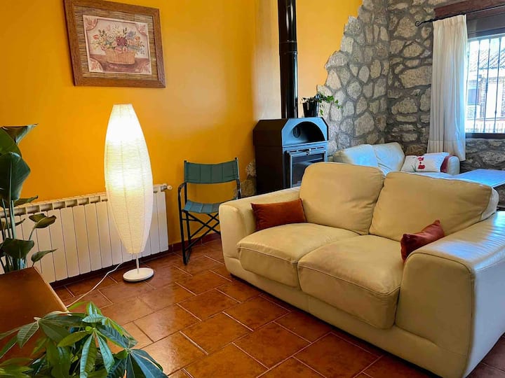 Luna De Gredos; Dormitorios Con Baños En-suite - Buenaventura, España