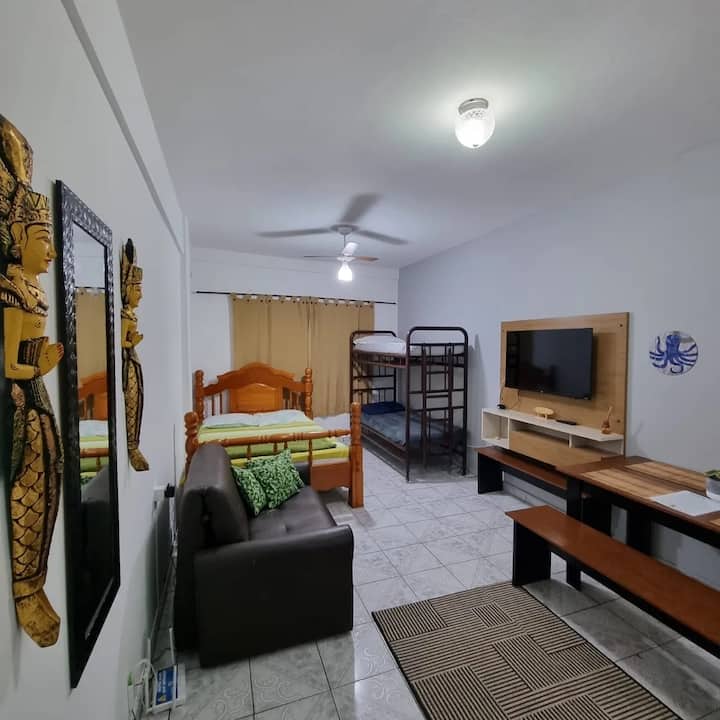 Kitnet No Centro De Ubatuba - Ubatuba