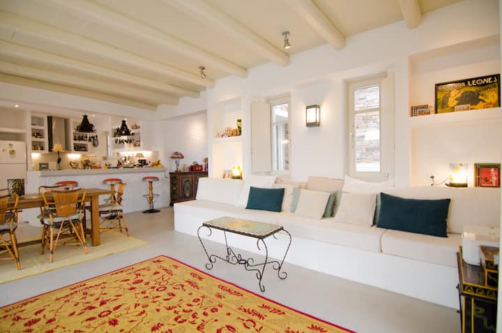 Neu! Atemberaubende Villa "Varka Sto Yalo": 4 Zimmer Am Strand Von Tzamaria - Ios