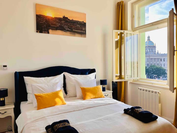 Royal Historical Apartment In Prague Center - Prague