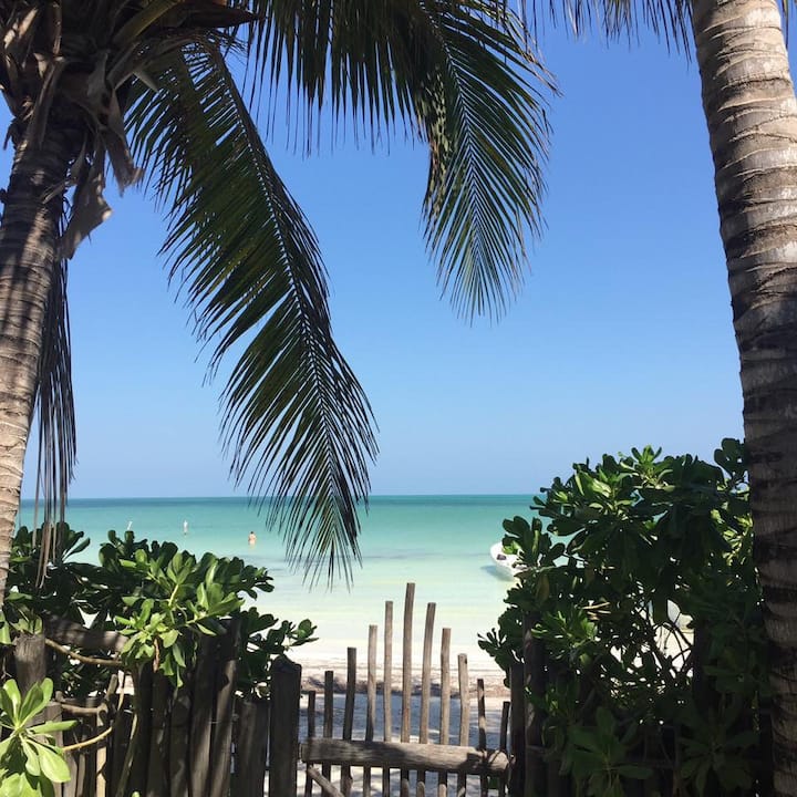 Holbox Unique Deluxe Beachfront Villa 13 People - Holbox