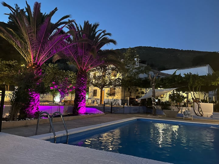 Villa Rural Con Piscina Y Todo Tipo De Comodidades - Martos