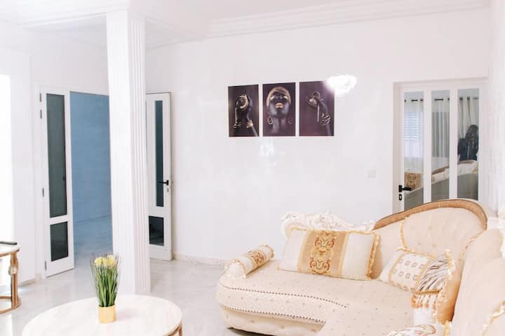 Appartement Spacieux Confortable Et 100% Meubles - Dakar
