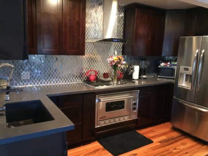 Large Group Getaway To All Of San Diego's Best - San Diego, CA