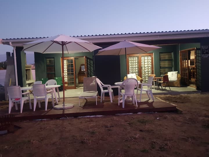 Sunny 4 Bedroom House. Whole House - Pearly Beach