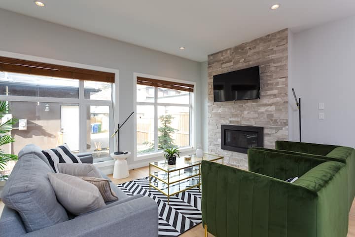 Gorgeous Home Away From Home In Downtown Unit 2 - Calgary