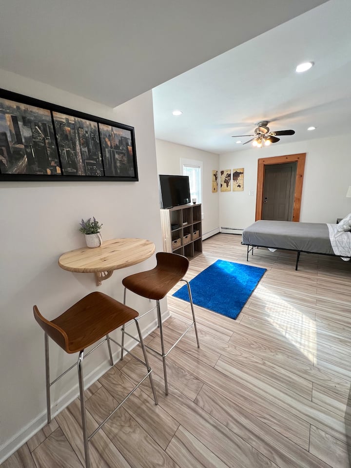 Cozy 1bd Studio In Downtown Stamford - Converse Lake
