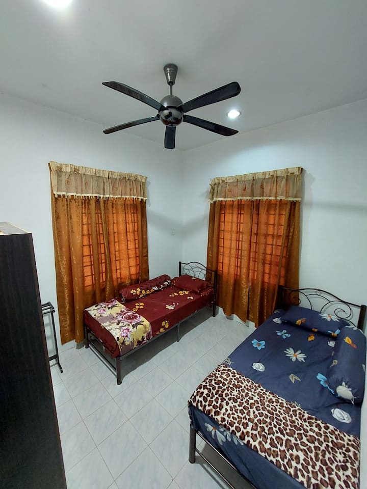 Homestay In Pasir Mas, Kelantan. - Narathiwat