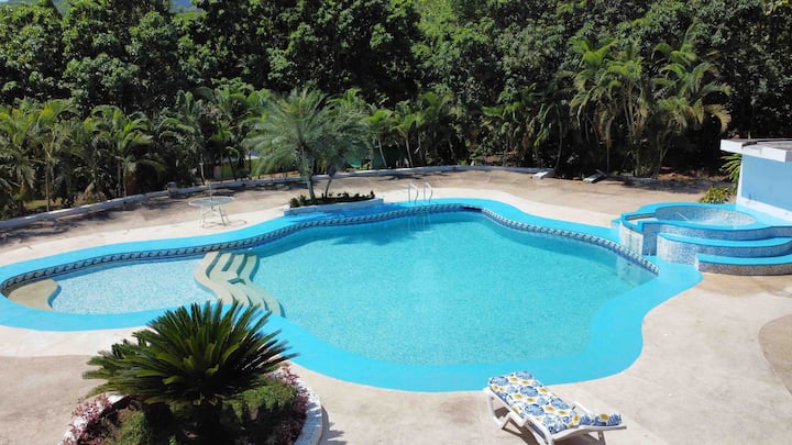 Hacienda Curalá: Casa Campestre Con Piscina Y Bbq - Carmen de Apicalá