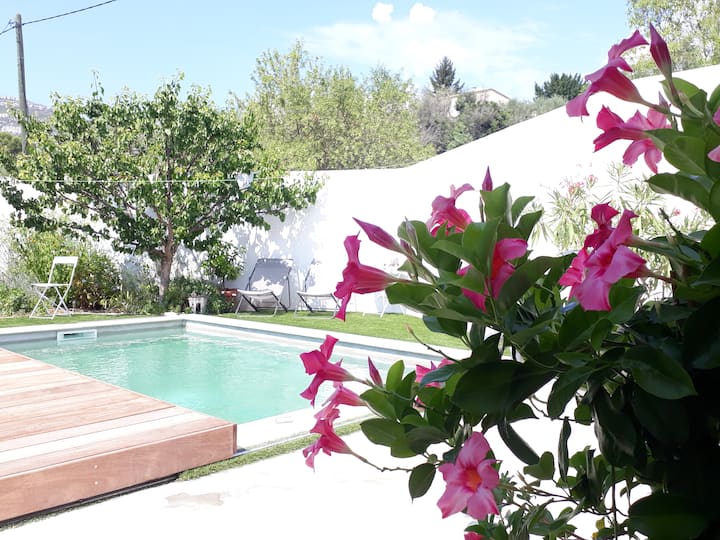 Surya, Entre Mer Et Montagnes - Auriol