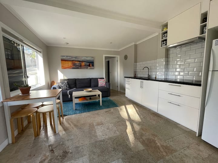 Modern And Cosy Self-contained 1 Bedroom Apartment - Sutherland