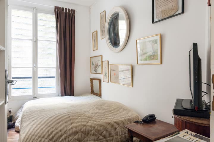 Petit Nid - Village De Montmartre - Paris