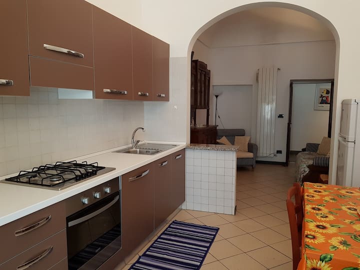 Cosy Apartment In Loano Old Town Close To Seaside. - Liguria