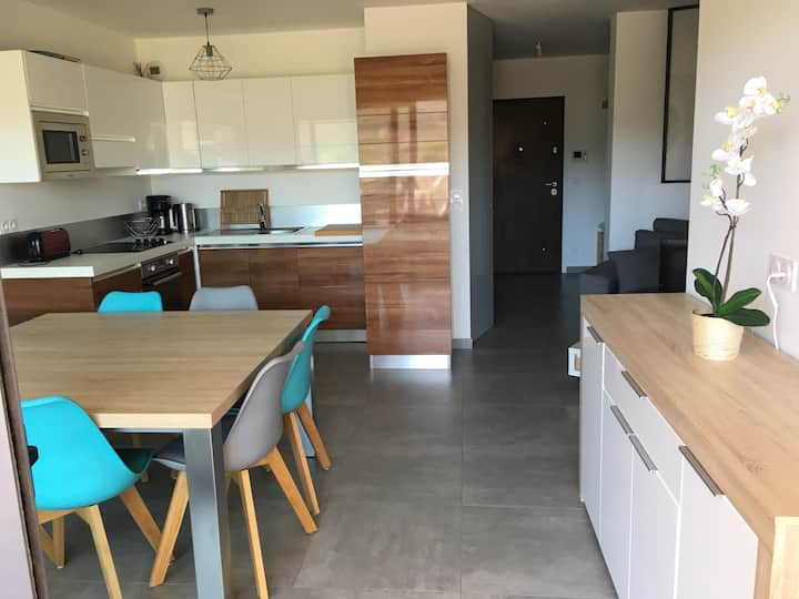 Très Beau T3 à 2 Pas Du Port De Porto Vecchio - Palombaggia
