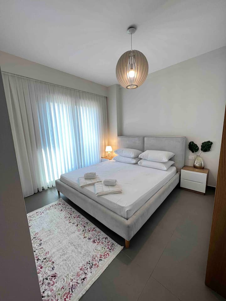 Mozart Luxury & Spacious House - Heart Of City - ティラーナ