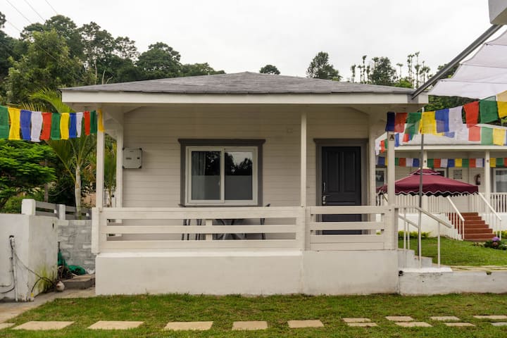 The Door To Nirvana Cottages - Mettupalayam