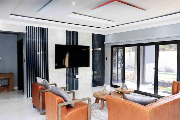 The Residence Villa - Giraffe - Messina