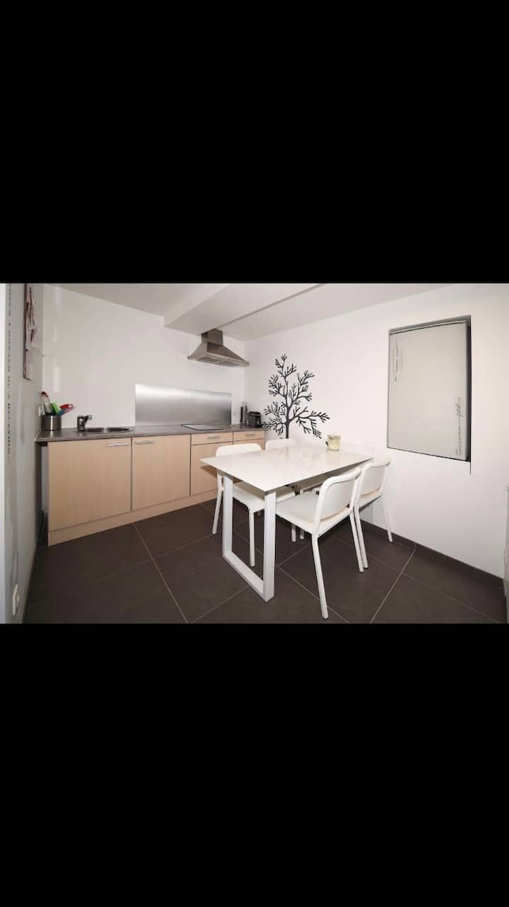 Studio Tout Confort - Cocon Au Coeur De La Ville - Marche-en-Famenne