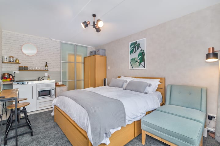 The Cube - Bed And Breakfast - Wellington