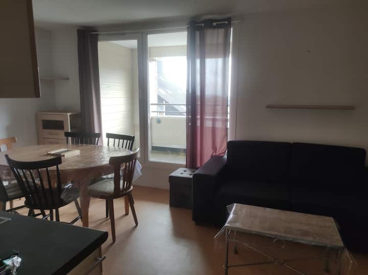 Au Pied Des Pistes T4  51m Carré Et Garage - Super Besse