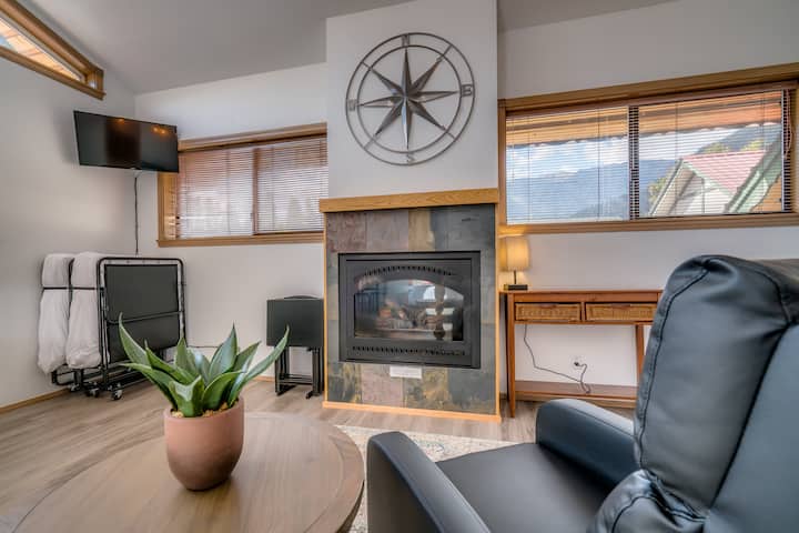 Wanderlust #17 In Town, Kitchen, Private, Hot Tub - Leavenworth, WA