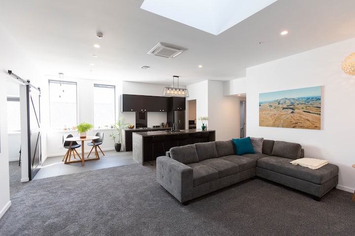 Parkers 2 (1 Bed) - Spacious Napier City Apartment - Napier