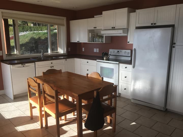 Bright Quiet Rural Private Suite - Enderby