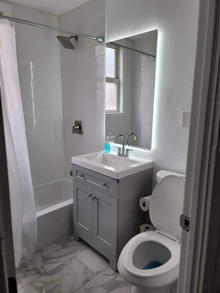 Another Amazing 2 Bedroom Apt! - New Jersey