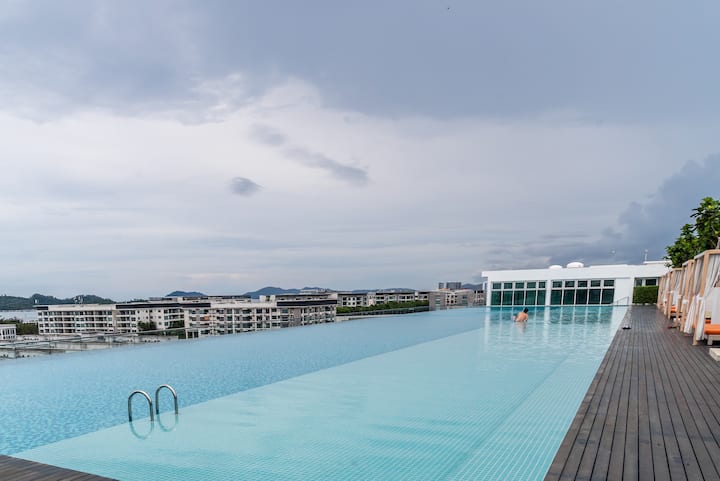 Modern Cozy Suite @Sutera Avenue - Malaysia