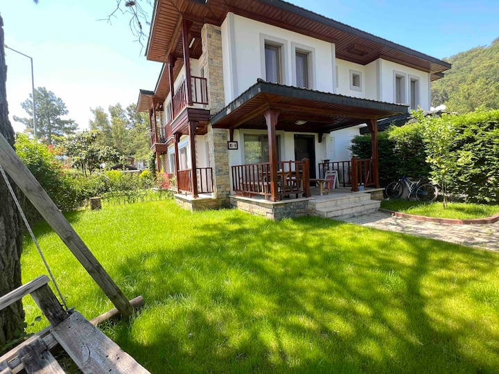 Luxurious Villa Surrounded By The Mountains - Akyaka