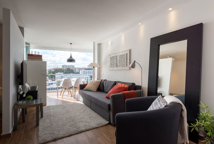 Bright Beachfront Apartment With Stunning Views - Benalmádena