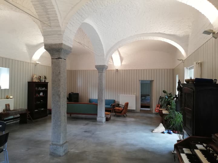 Une Chambre Dans Une Dépendance D'abbaye - La Hulpe