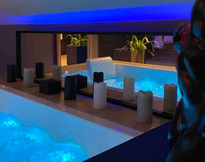 Suite Romantique Avec Spa, Siège Massant Et Plus. - Eure