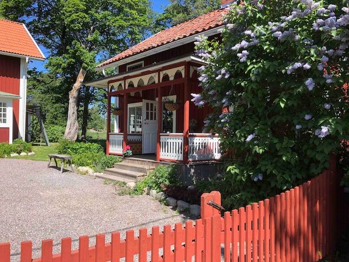 Nystugan Rum 1, Bekvämt Boende I Gammal Stuga - Suède