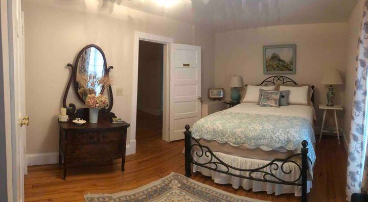 Brookside Manor / Rumsey Room - Berkeley Springs, WV