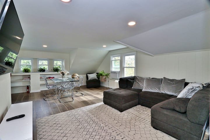 Newly Renovated 1 Bedroom Loft - Clifton, NJ