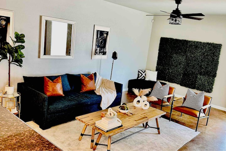 Midtown Htx: Short Term/long Term Rental Property - Houston, TX