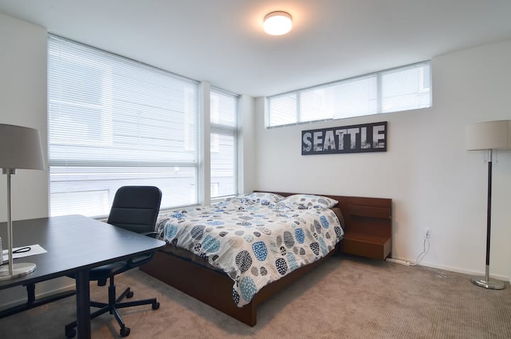 Private Room In Townhome Near Capitol Hill - Seattle, WA