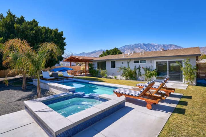 Desert Park Escape - Palm Springs, CA