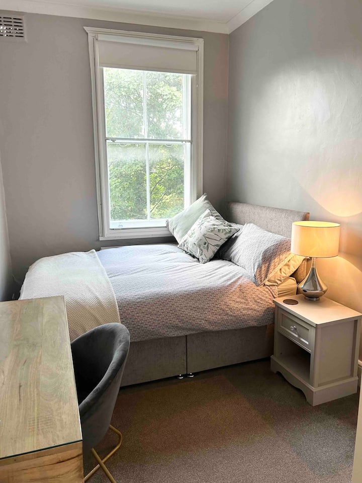 Beautiful 1 Bed Apartment In Kensington Olympia - Fulham
