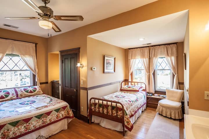Friendly City Inn B&b - 百老匯
