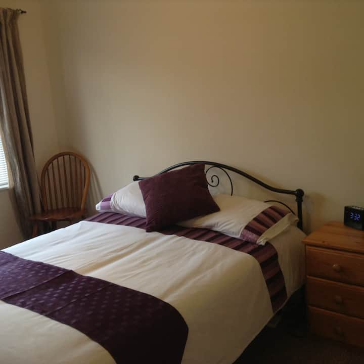 Large And Comfortable Room In A Great Location - Stratford-upon-Avon