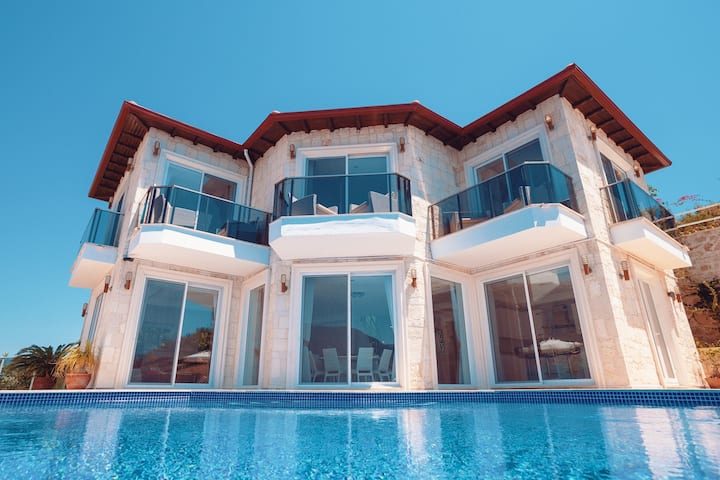 Dolphin Bay Und Turtle Bay Luxury Villas Nebeneinander Für Bis Zu 16 Personen - Kaş