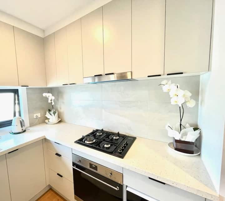 Newfully Furnished Rm/own Bathrm/train Stn新房近火车站独卫 - Croydon