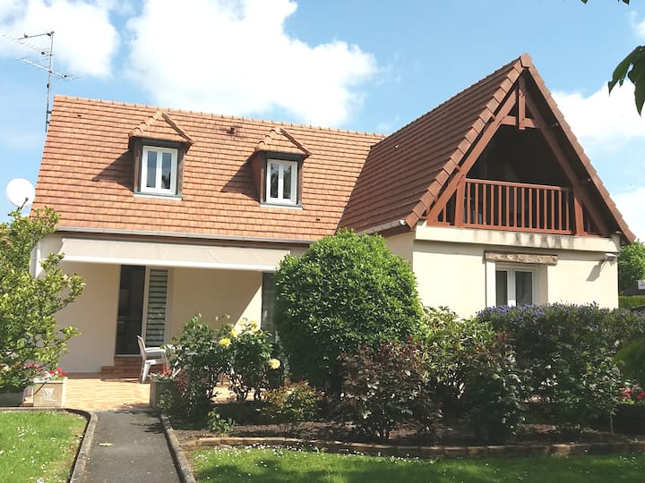 Maison Avec Jardin, Située Entre Terre Et Mer - Caen