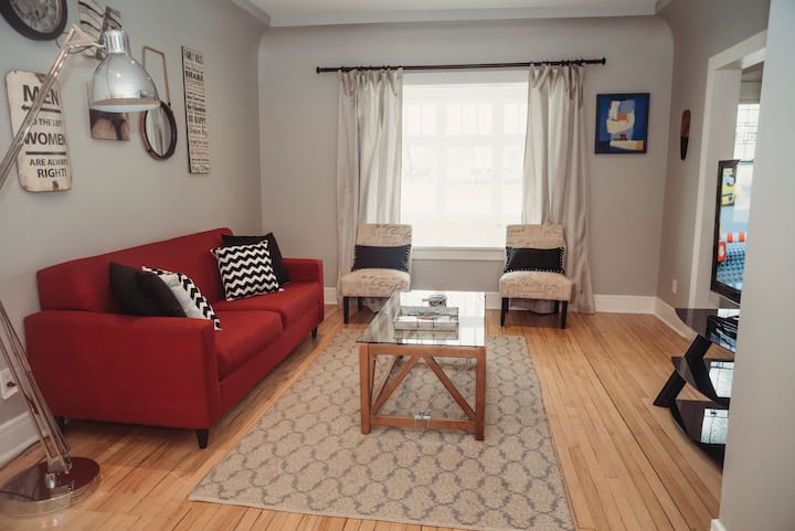 Charming 3 Bedroom Home Away From Home - Thunder Bay